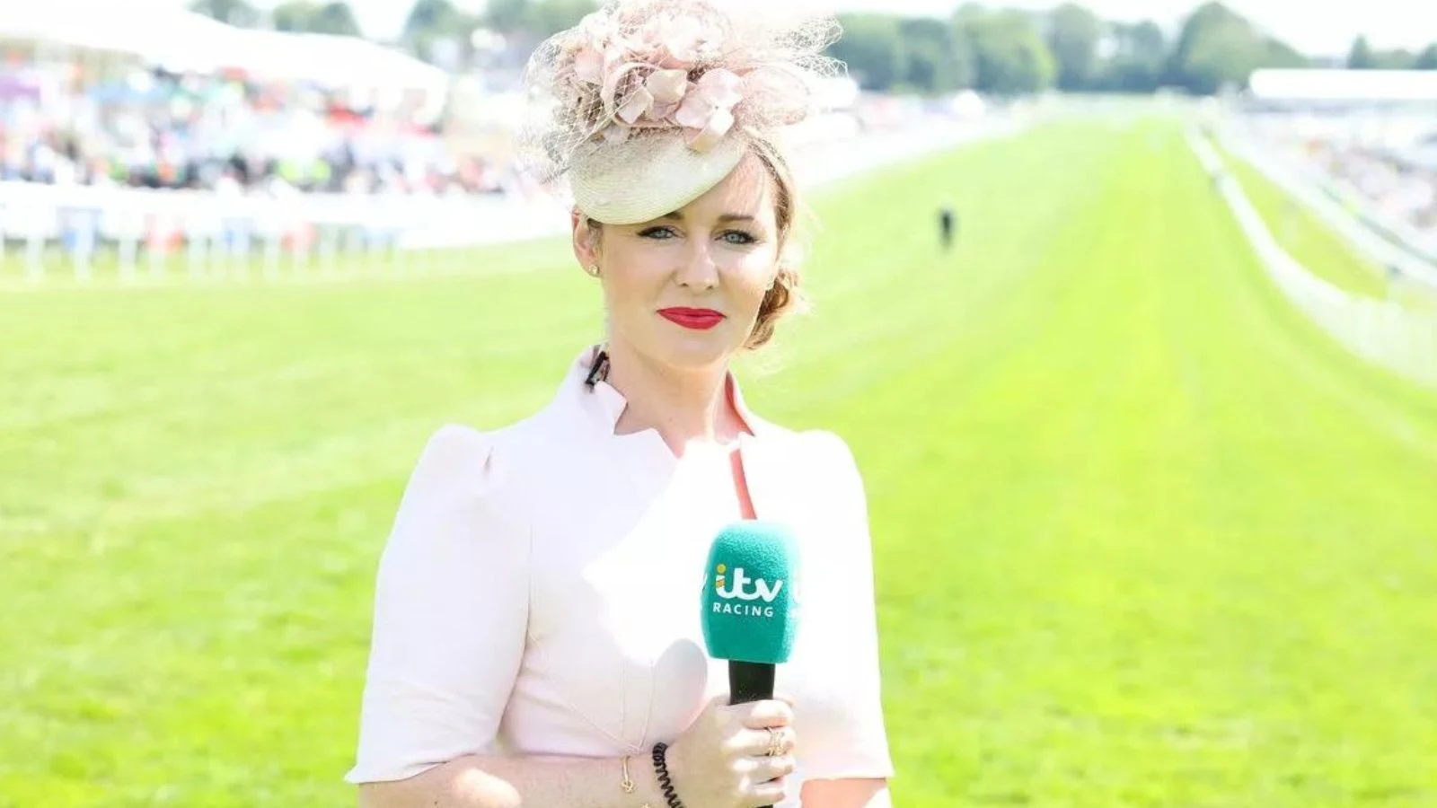 UPCOMING LIVE HORSE RACING COVERAGE ON ITV RACING - ITV Racing